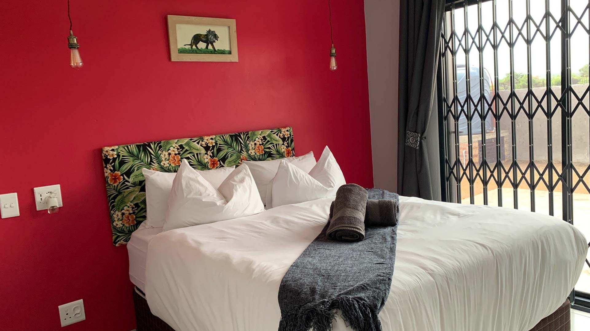 Enjoy your stay at Lion House - 3 bedrooms, air conditioning